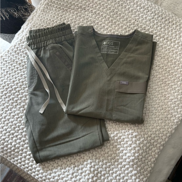 Figs | Tops | Figs Heather Olive Limited Edition Technical Collection ...